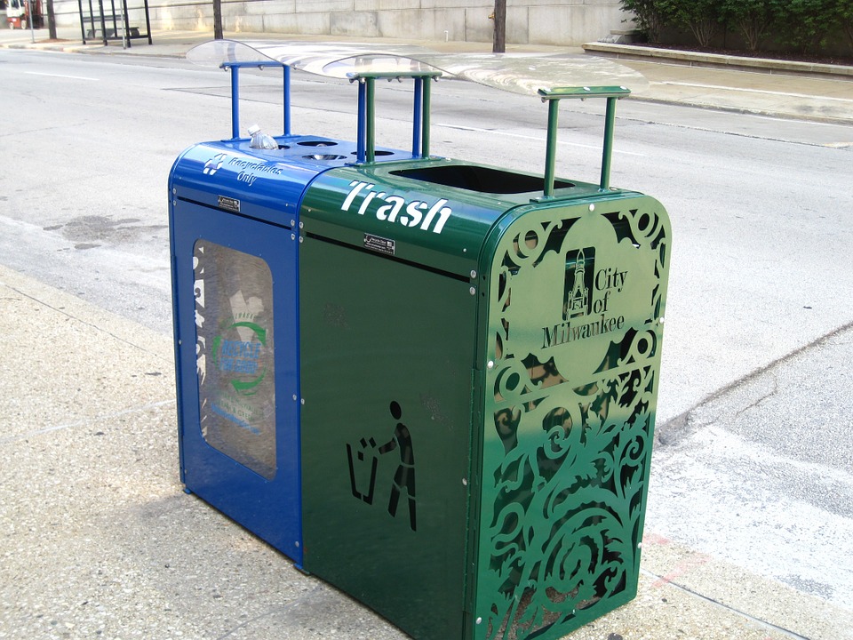 Shall We Put the Street Trash Cans as Many as Possible - PG&GP